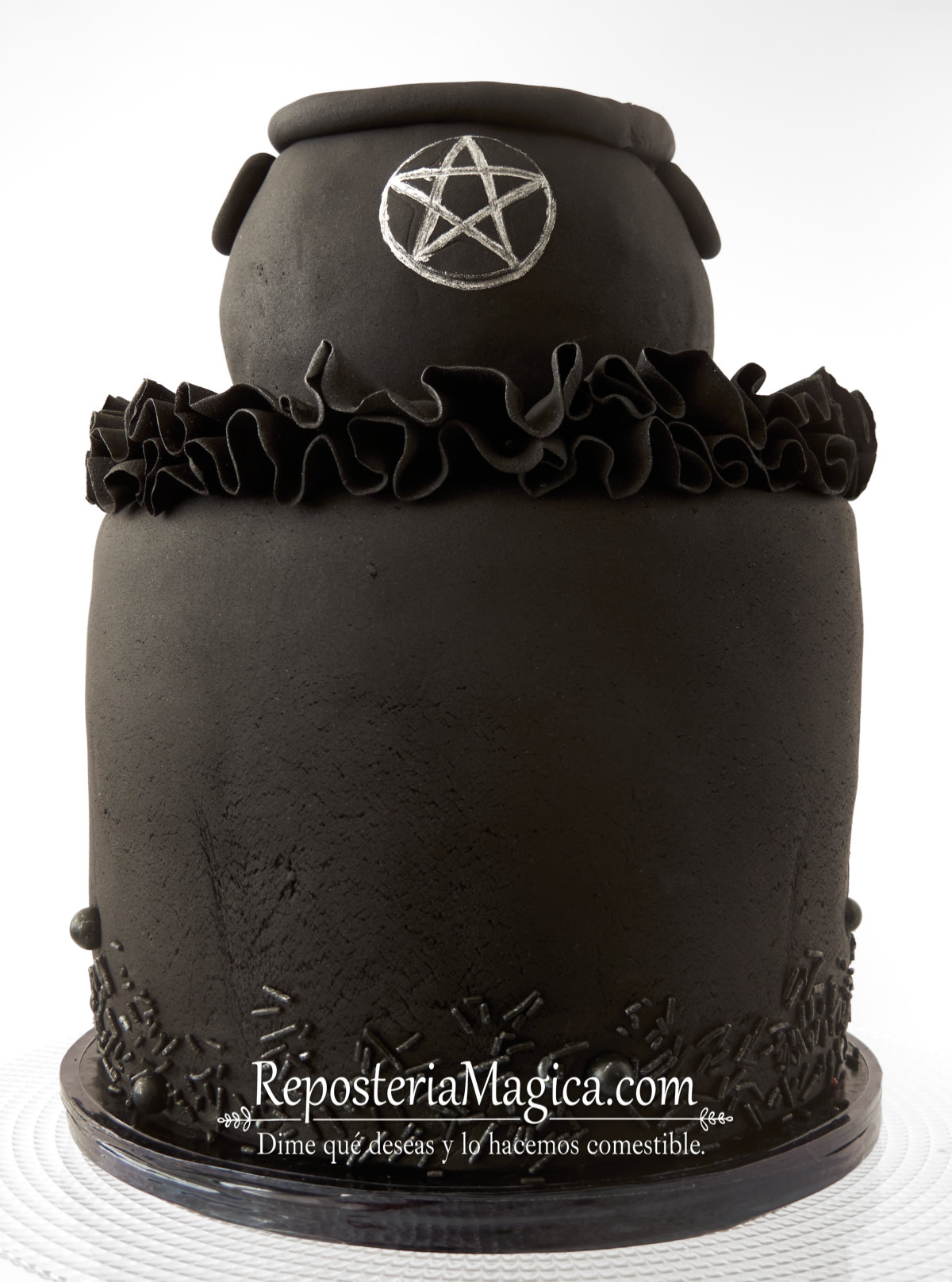 Pastel Alto con Caldero – Repostería Mágica